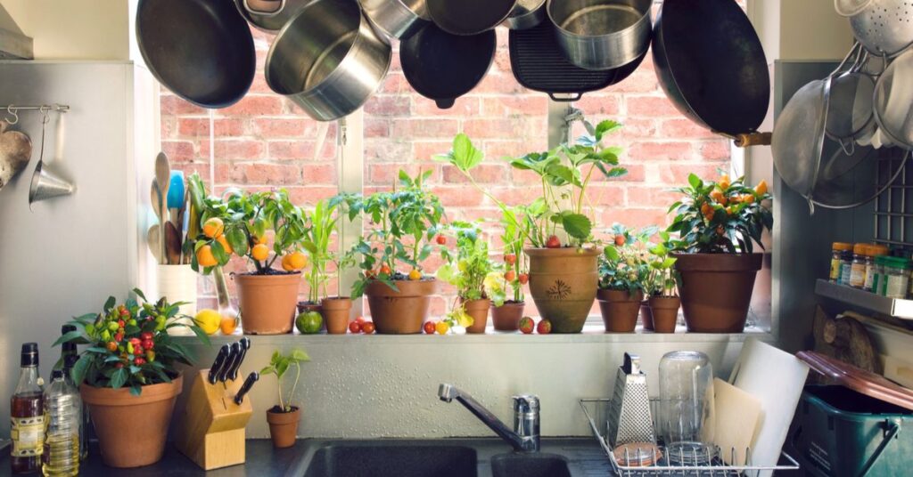 9 Ways for Small Kitchen Decorating - Remodel On Point