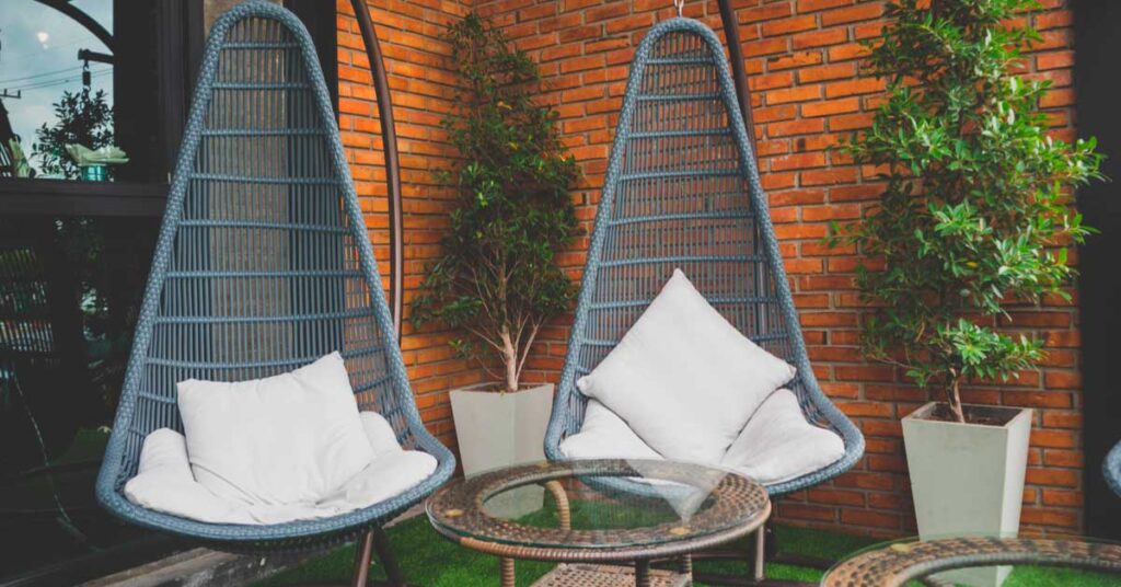 Interesting Interior Design Ideas for a Small Balcony in an Apartment ...